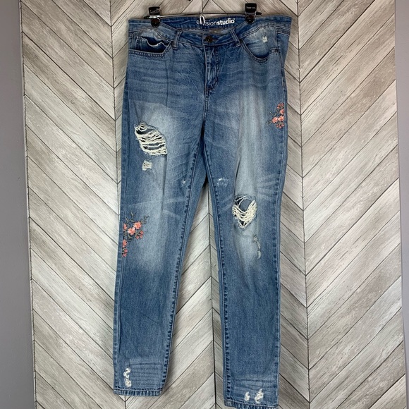 Envision Studio | Jeans | Envision Studio Skinny Fit Distressed Floral ...